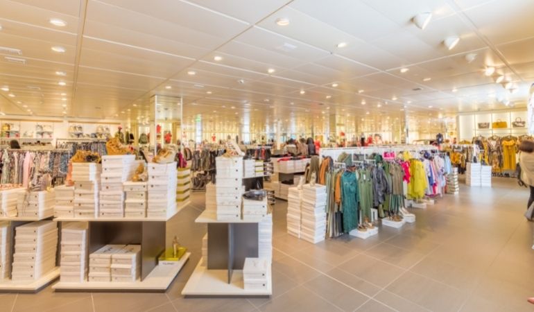Top 10 Retailers By Revenue